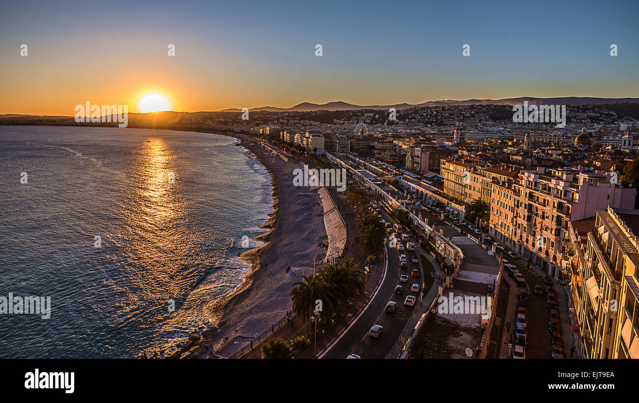 L nice Banque de photographies et d’images à haute résolution - Alamy