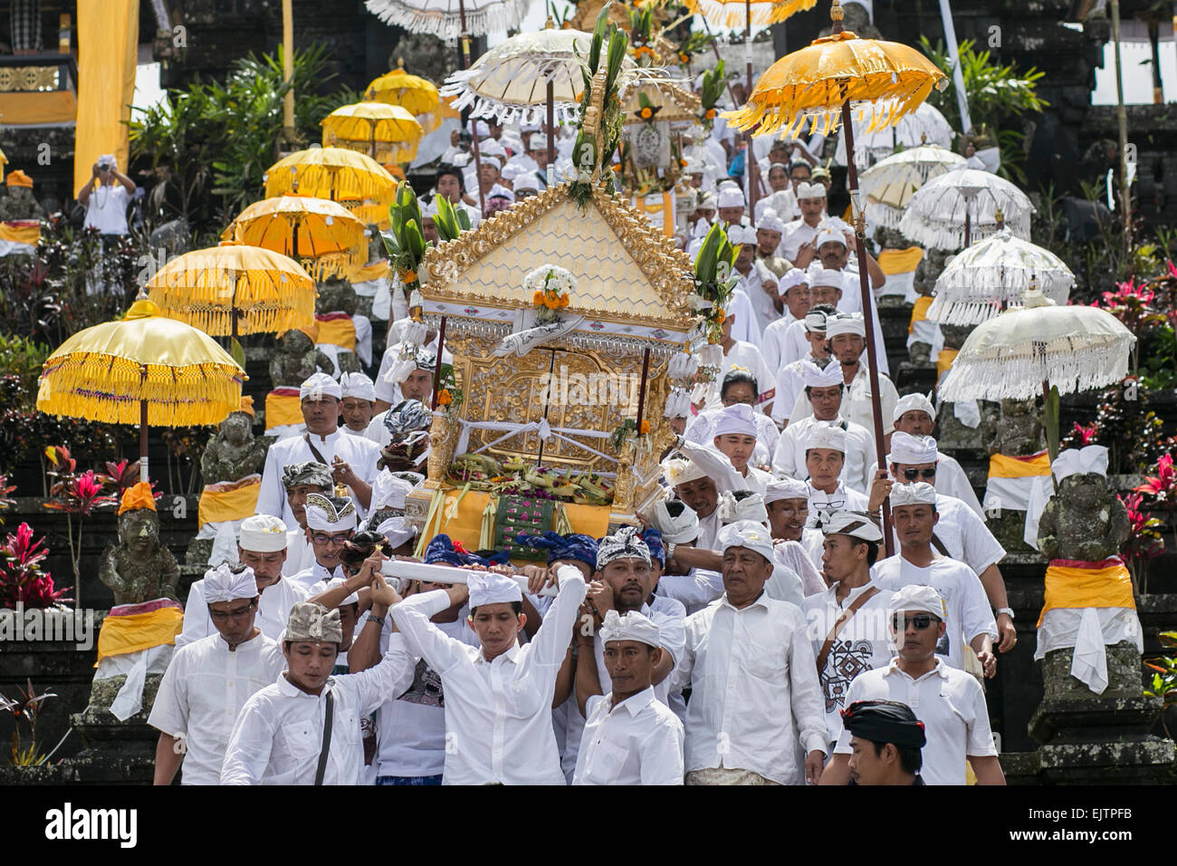Purification des temples Banque d'image et photos - Alamy