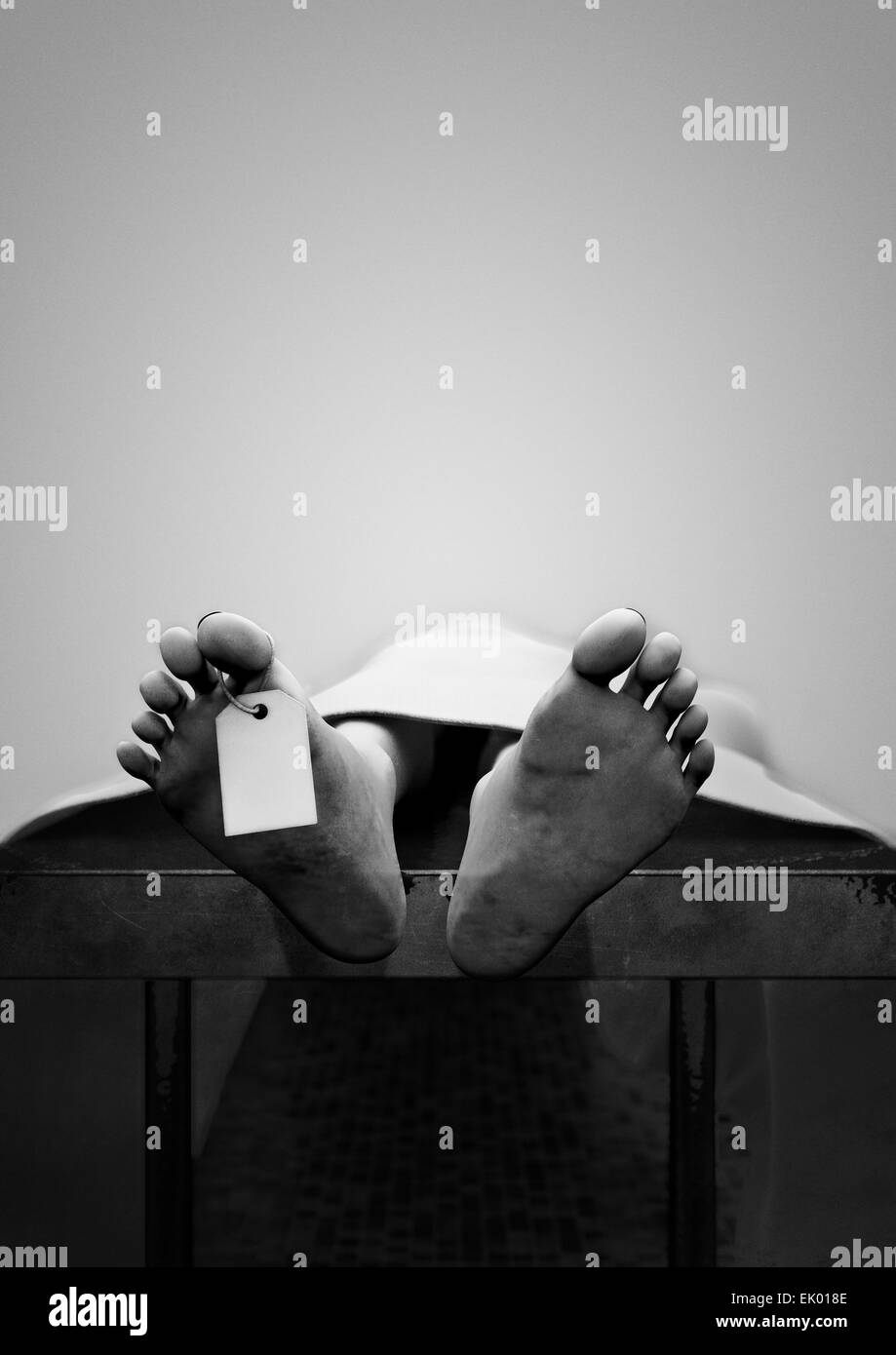 3D render of corpse avec étiquette d'identification à la morgue Photo ...