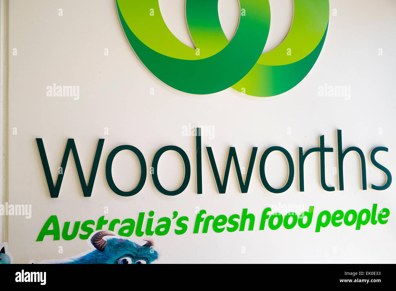 Supermarché woolworths australien signe et logo dans un magasin de ...