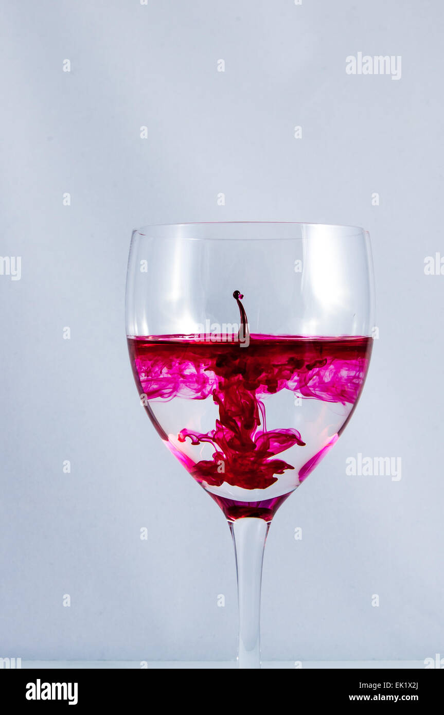 Goutte de poison Banque de photographies et d’images à haute résolution ...