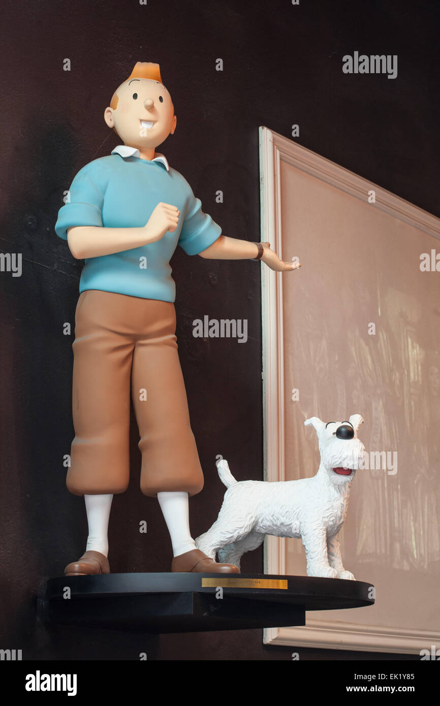 Statue de Tintin et Milou, 2bar, Bruges, Belgique Photo Stock - Alamy