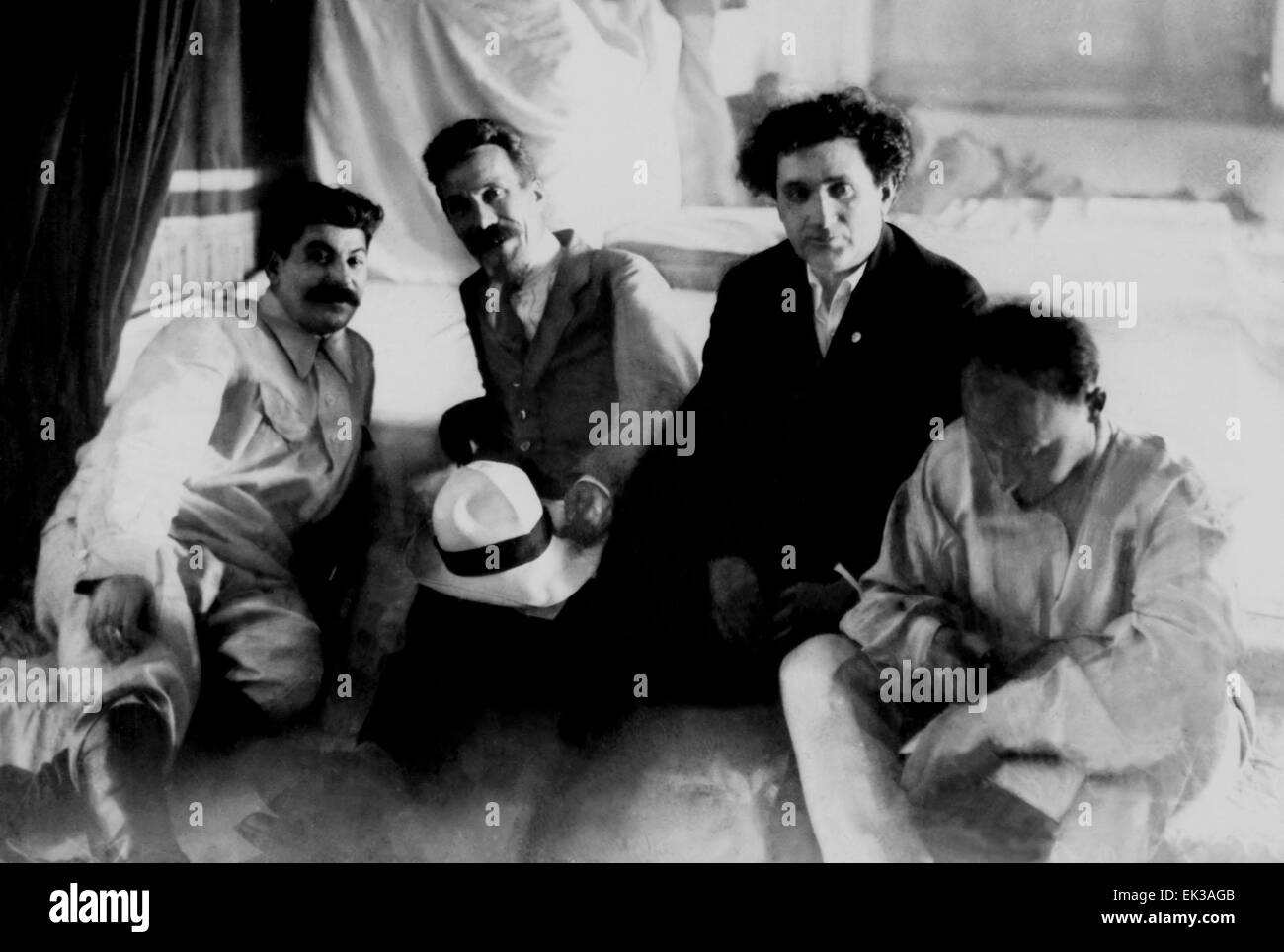 Josef Staline Et Nikolai Bukharin Banque d'image et photos - Alamy