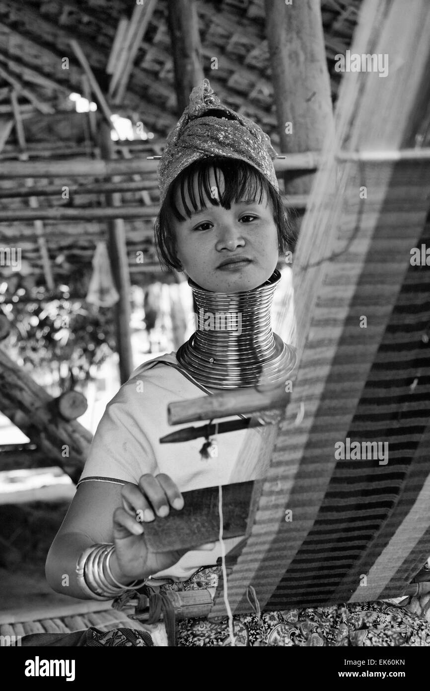 La Thaïlande, Chang Mai, Karen long cou hill (village de la tribu Kayan ...