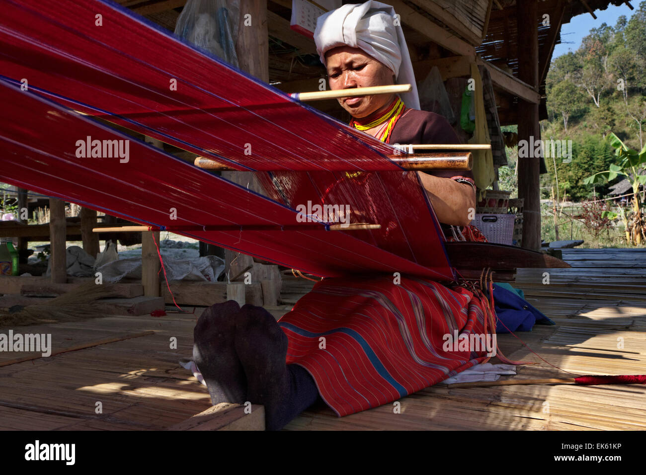 La Thaïlande, Chiang Mai, Karen long cou hill (village de la tribu ...