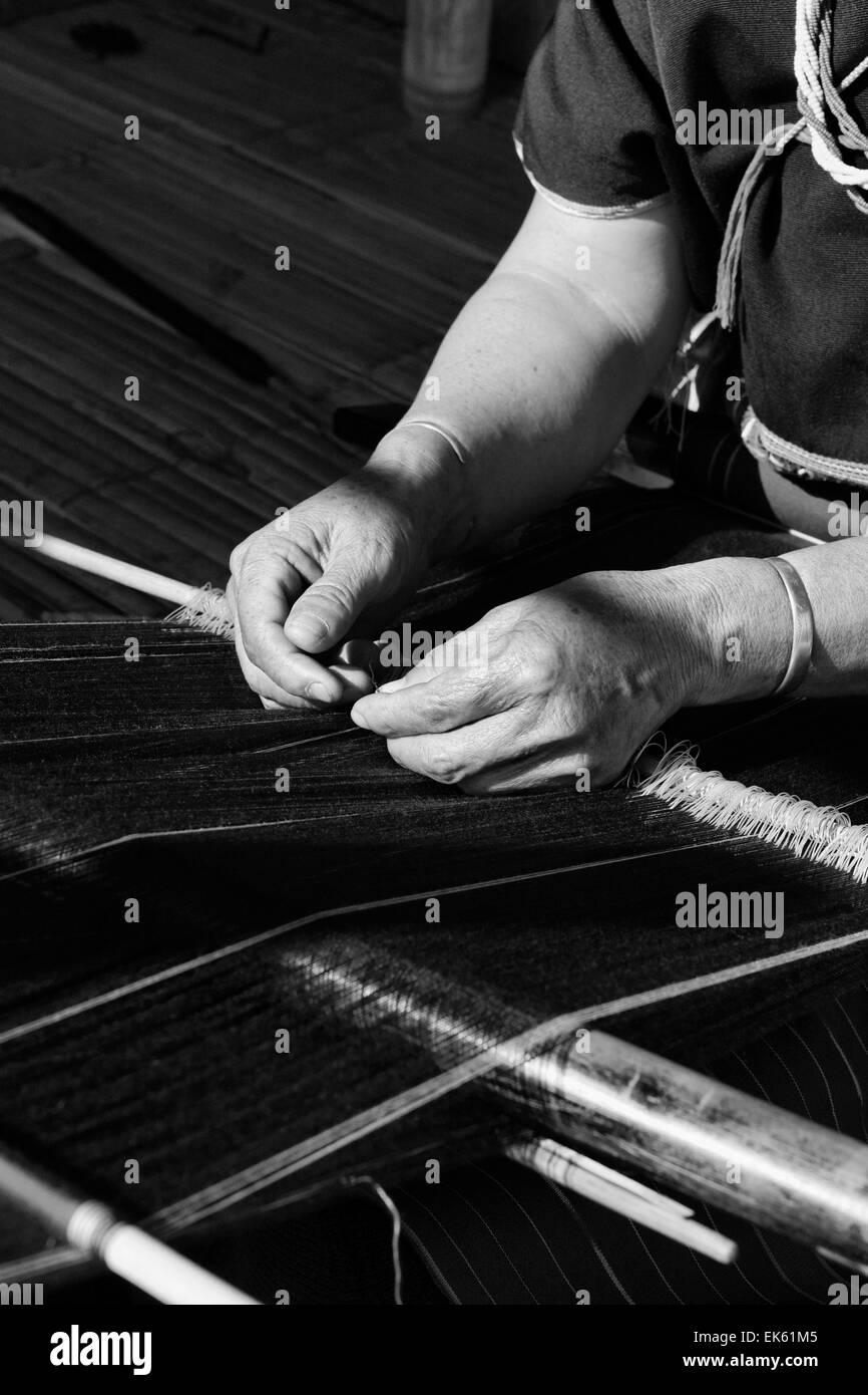 La Thaïlande, Chiang Mai, Karen long cou hill (village de la tribu ...