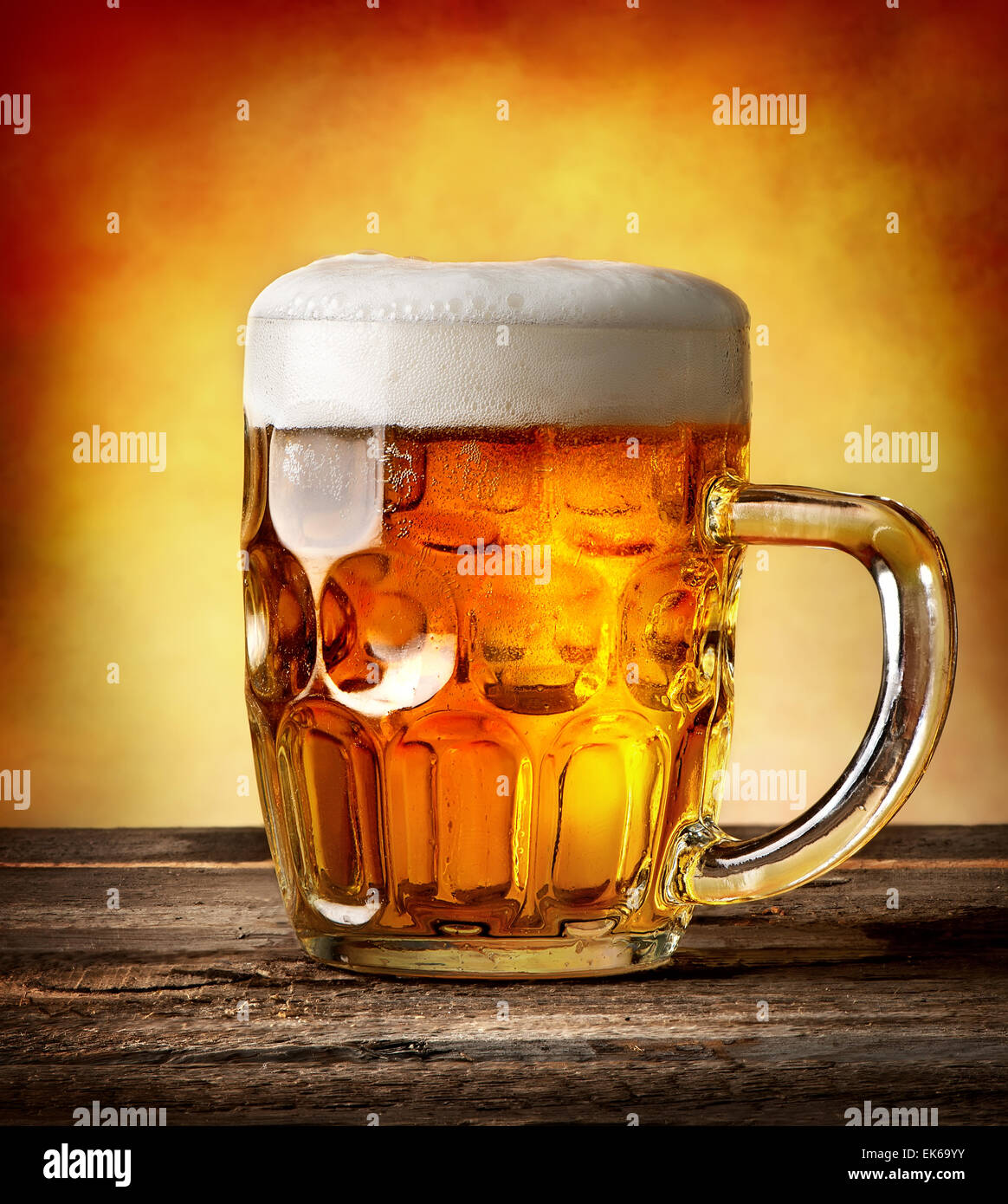 Choppe de biere Banque de photographies et d’images à haute résolution ...