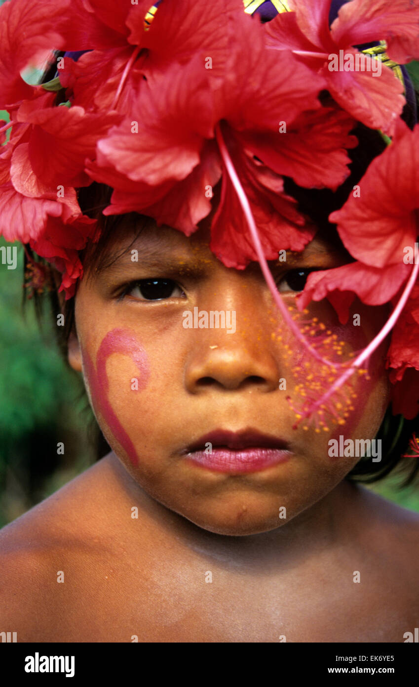 Choco Indian girl, Lachunga, village de la région de Darien, au Panama ...