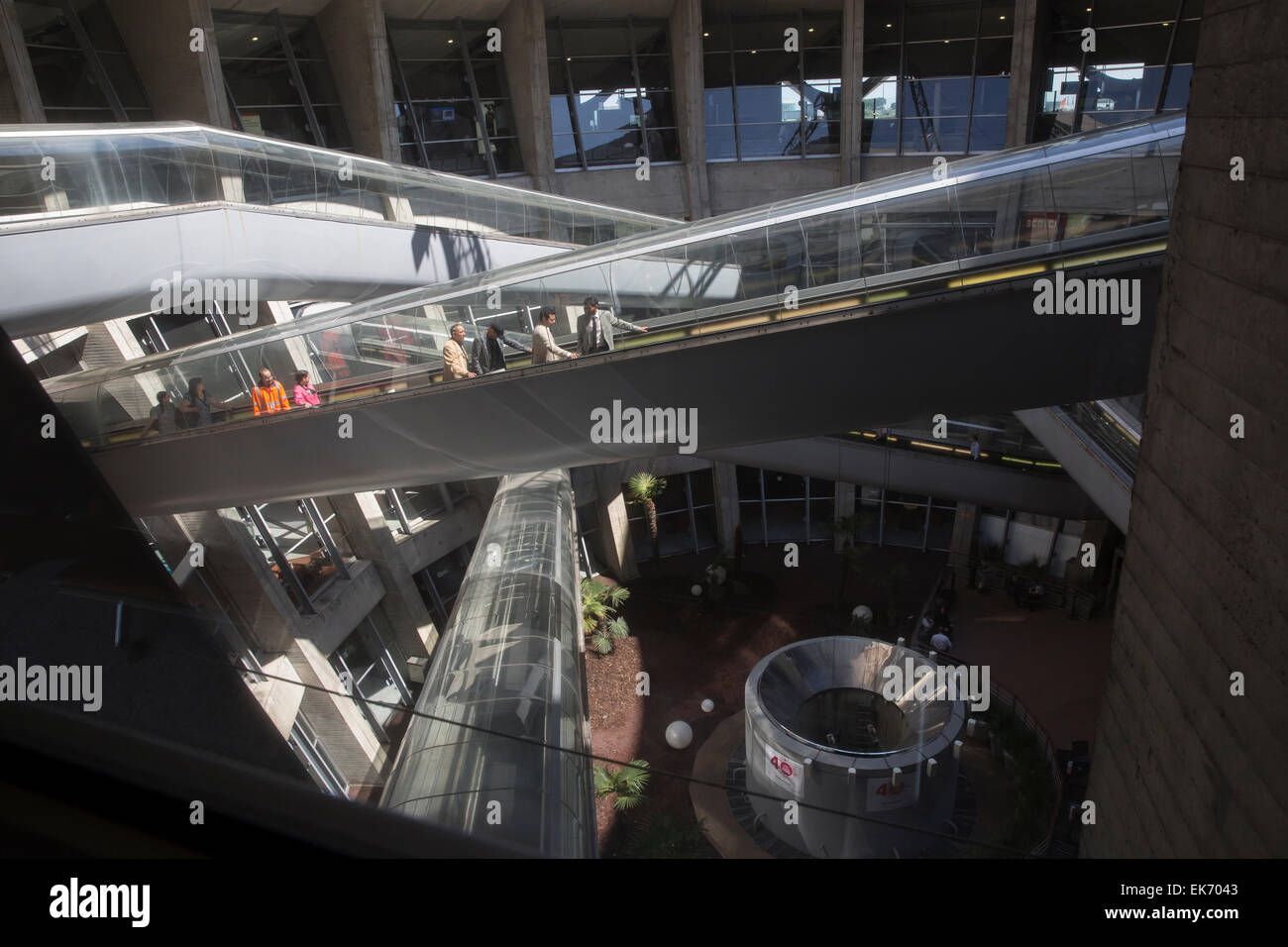 Trottoir roulant trottoir travellateur Banque de photographies et d ...