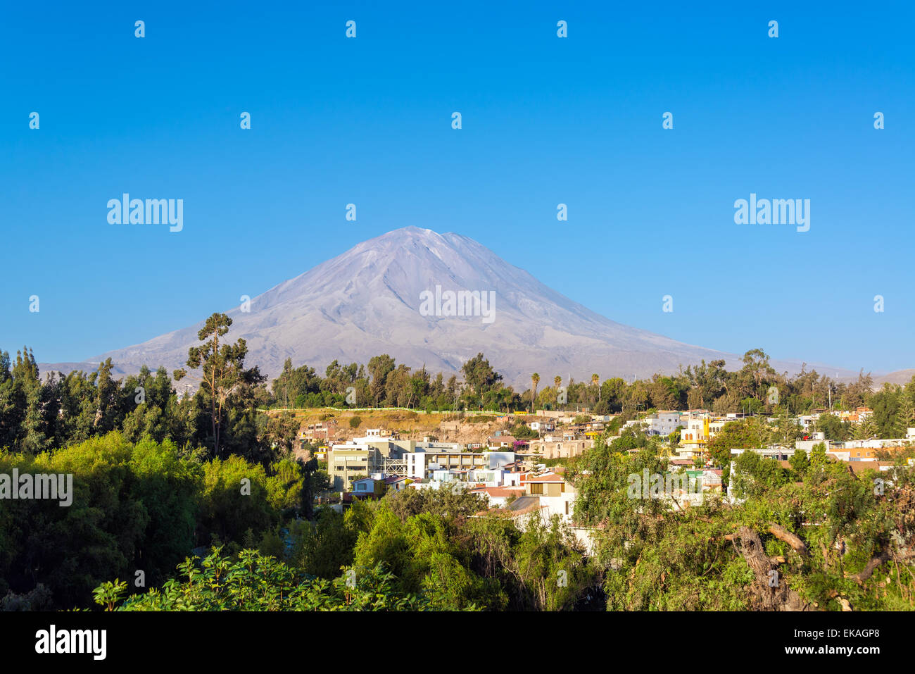El misti volcano Banque de photographies et d’images à haute résolution ...