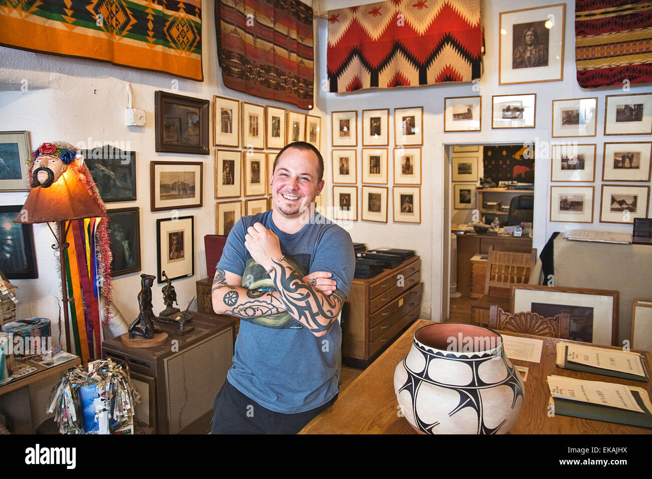 Zack Cox et sa famille propre le salon du cadeau de l'homme Arc-en-ciel ...