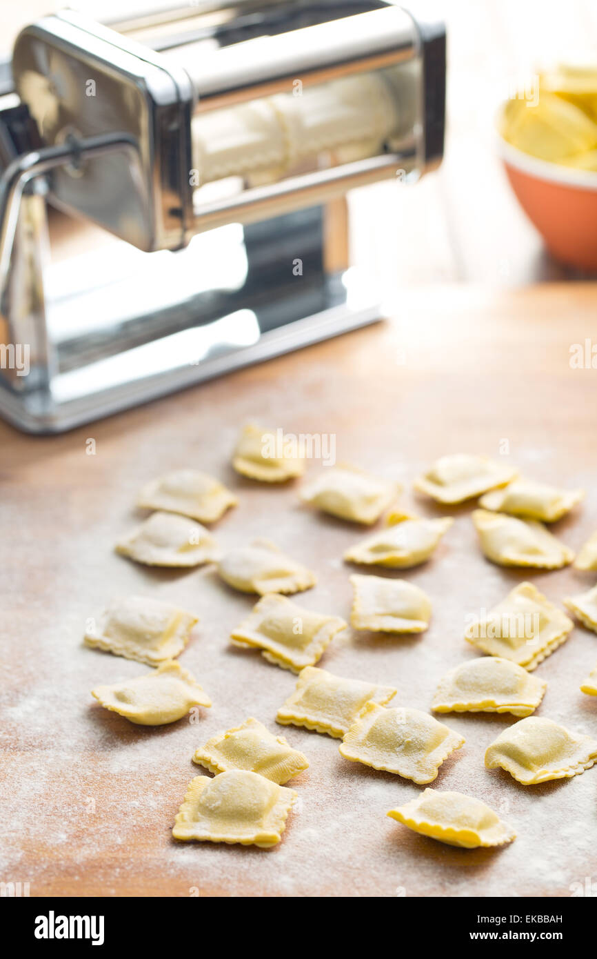 Raviolis frais Banque de photographies et d’images à haute résolution ...