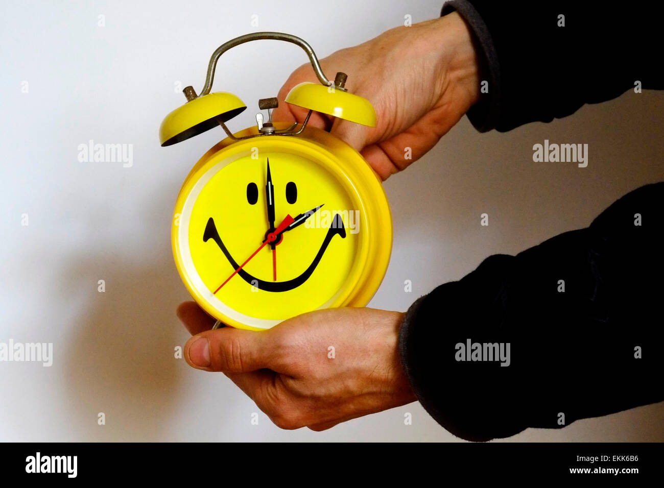 Smiley clock Banque de photographies et d’images à haute résolution - Alamy