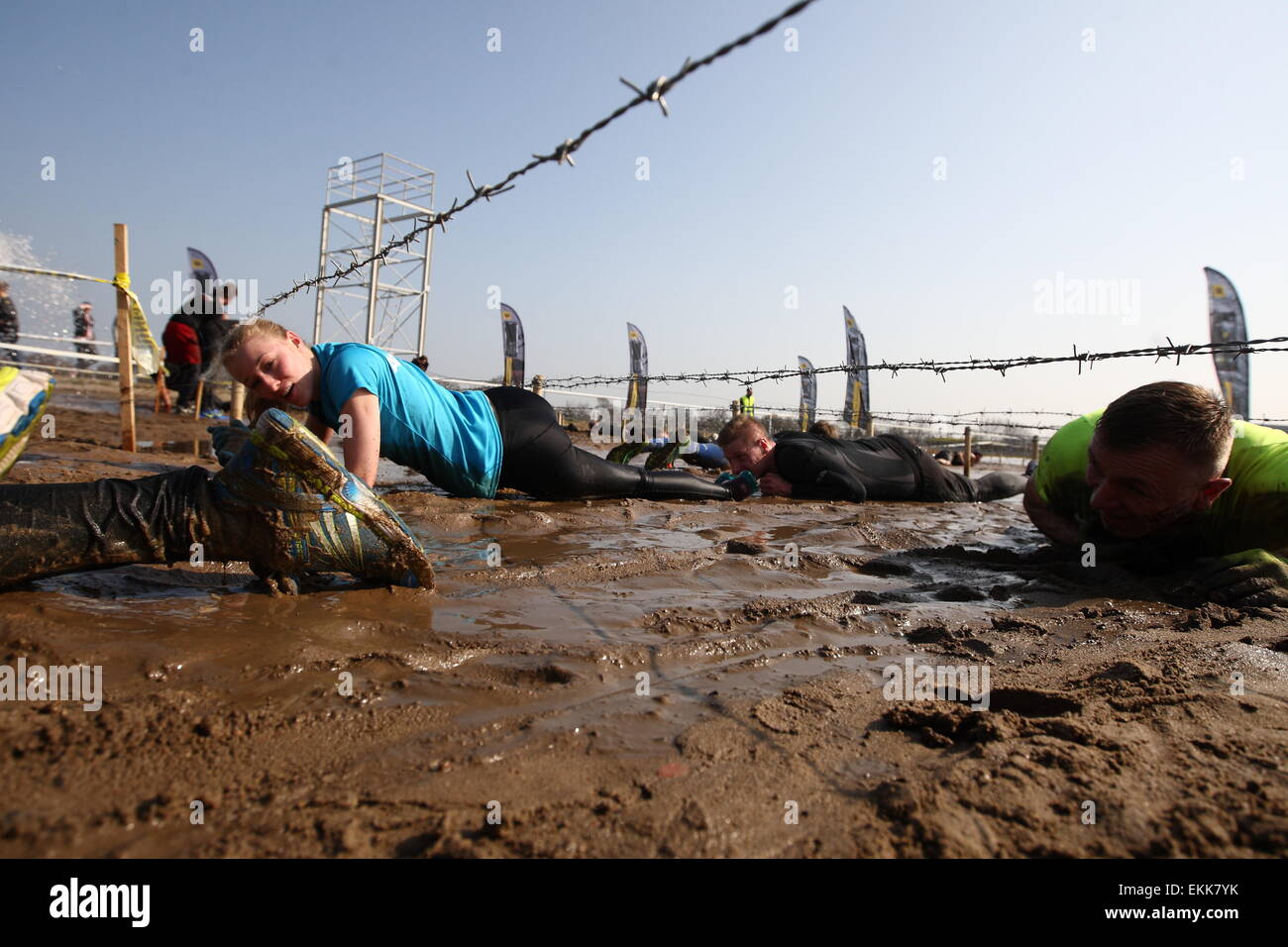 Sopot, Pologne 11, avril 2015 Le Runmageddon Rekrut run extrême à Sopot ...