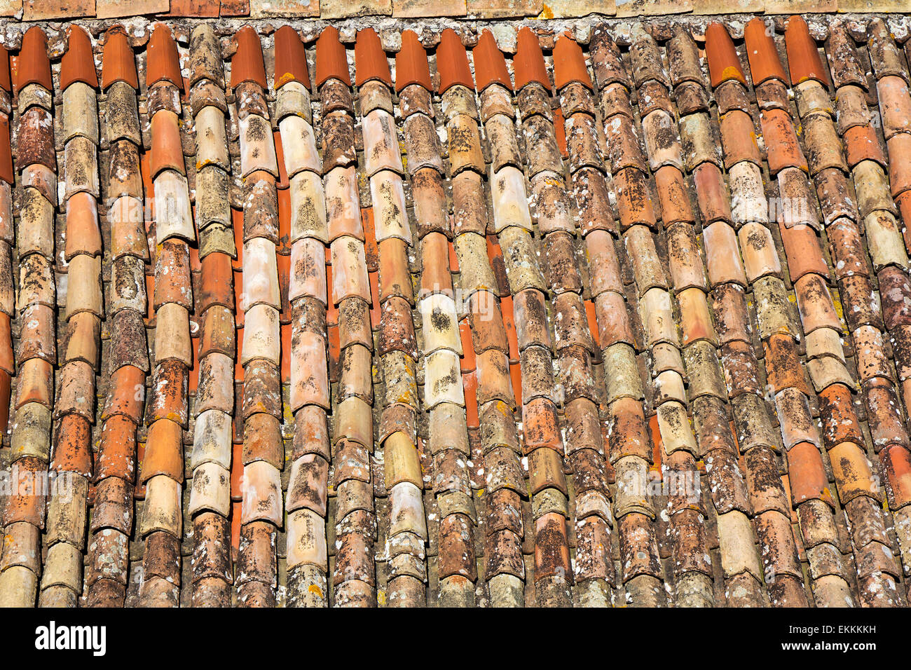 Tuiles anciennes traditionnelles maisons méditerranéennes, comme ...