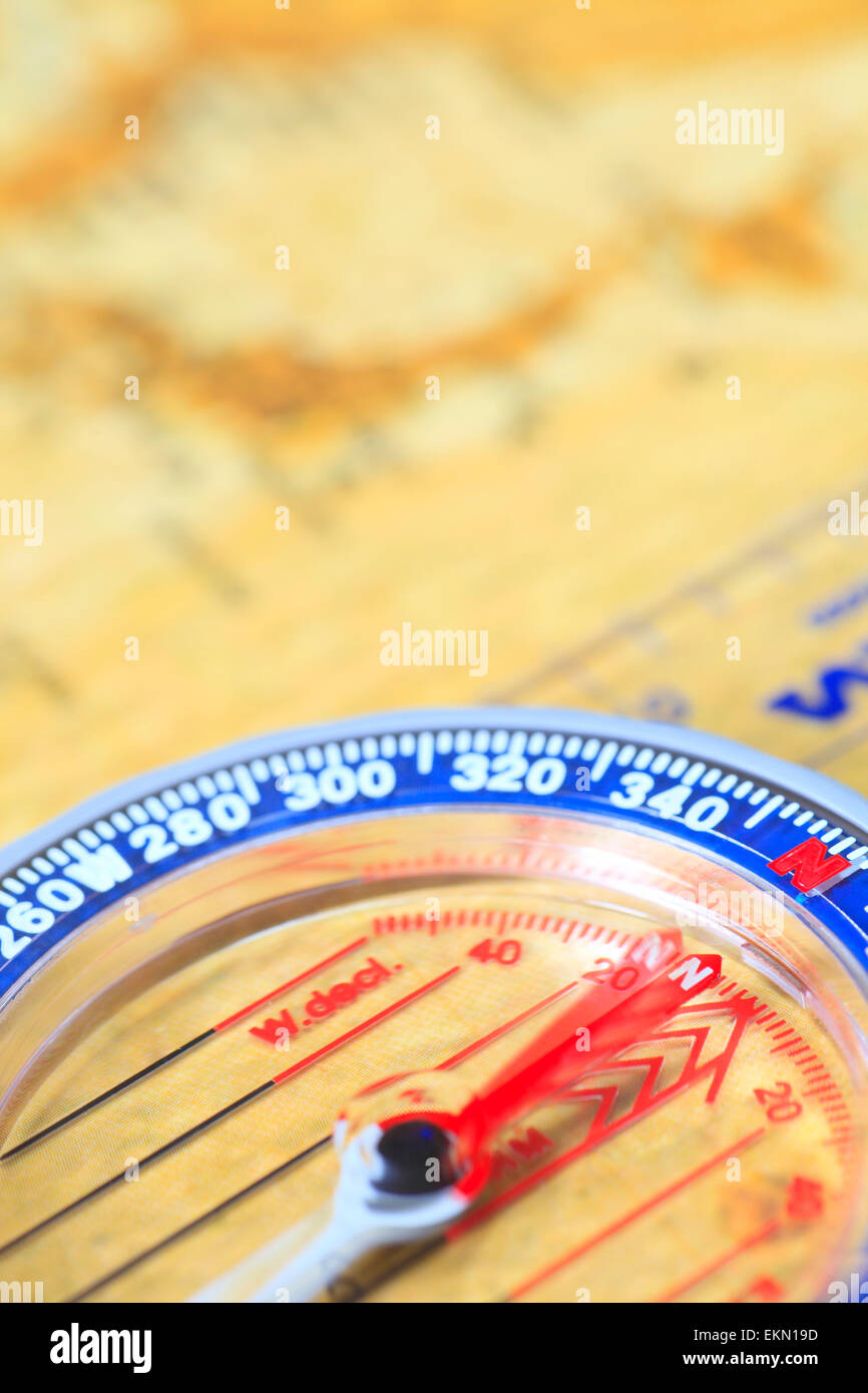 Carte avec boussole Banque de photographies et d’images à haute ...