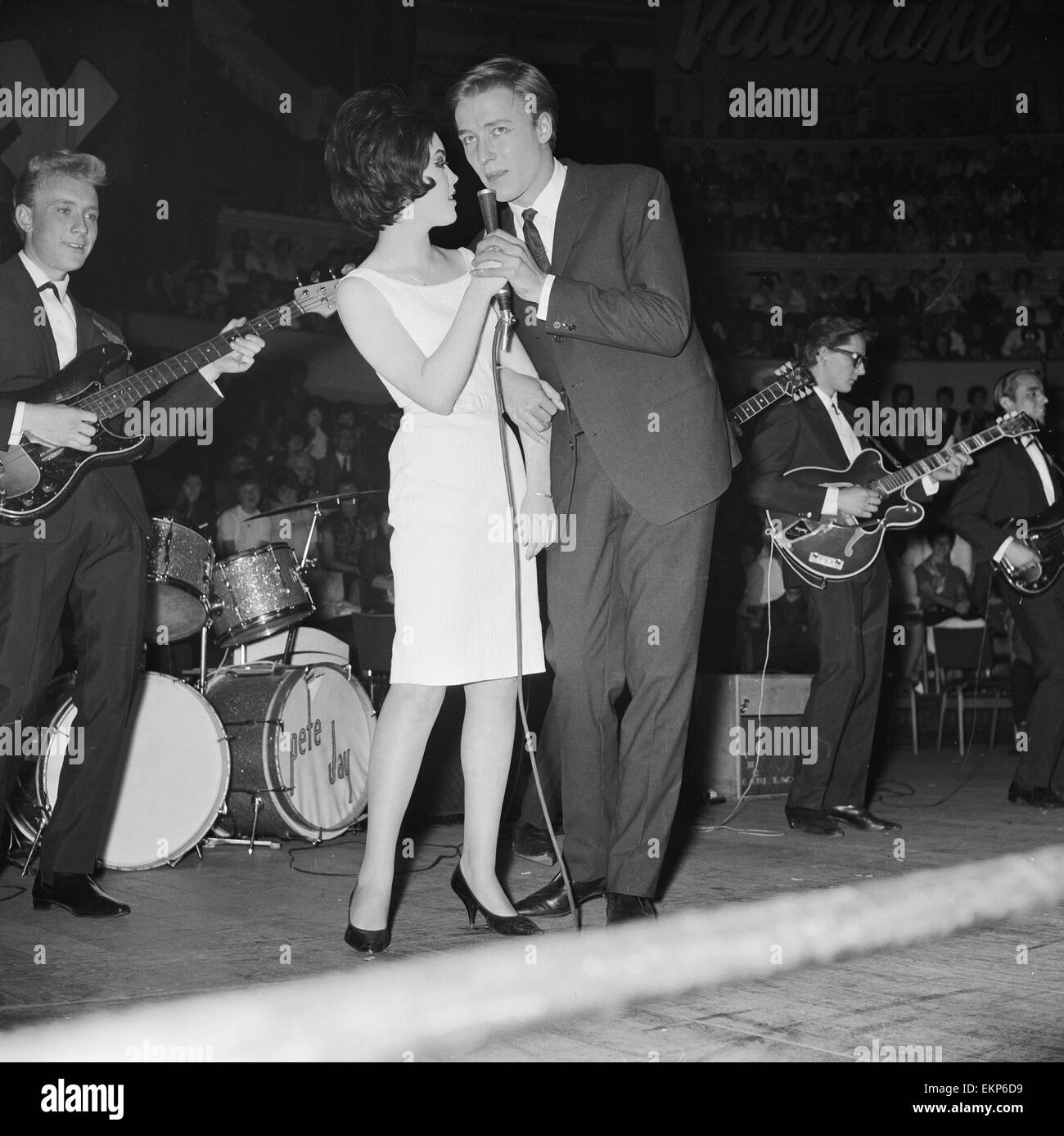 Mike sarne Banque de photographies et d’images à haute résolution - Alamy