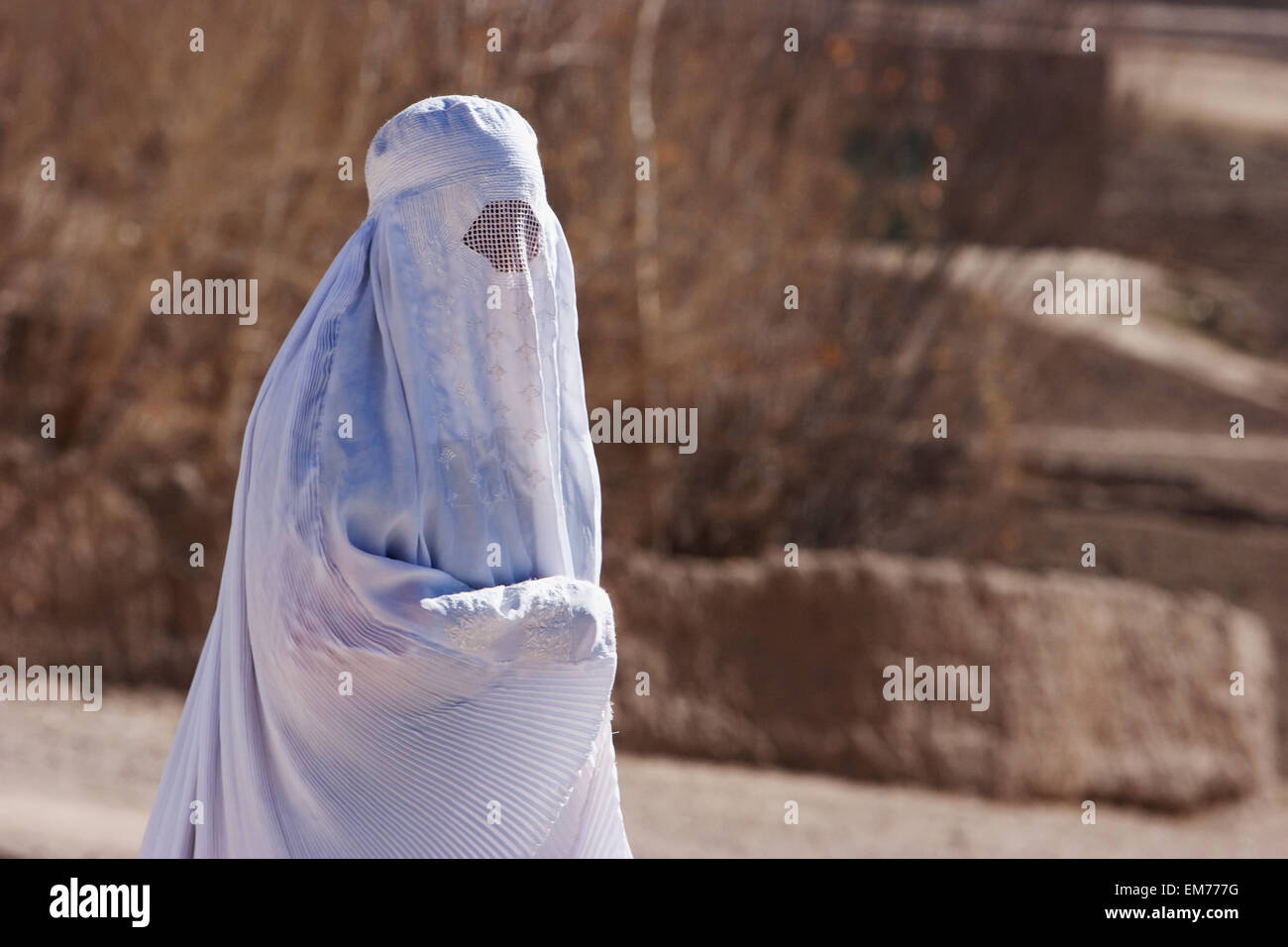 Women wearing burka afghanistan Banque de photographies et d’images à ...