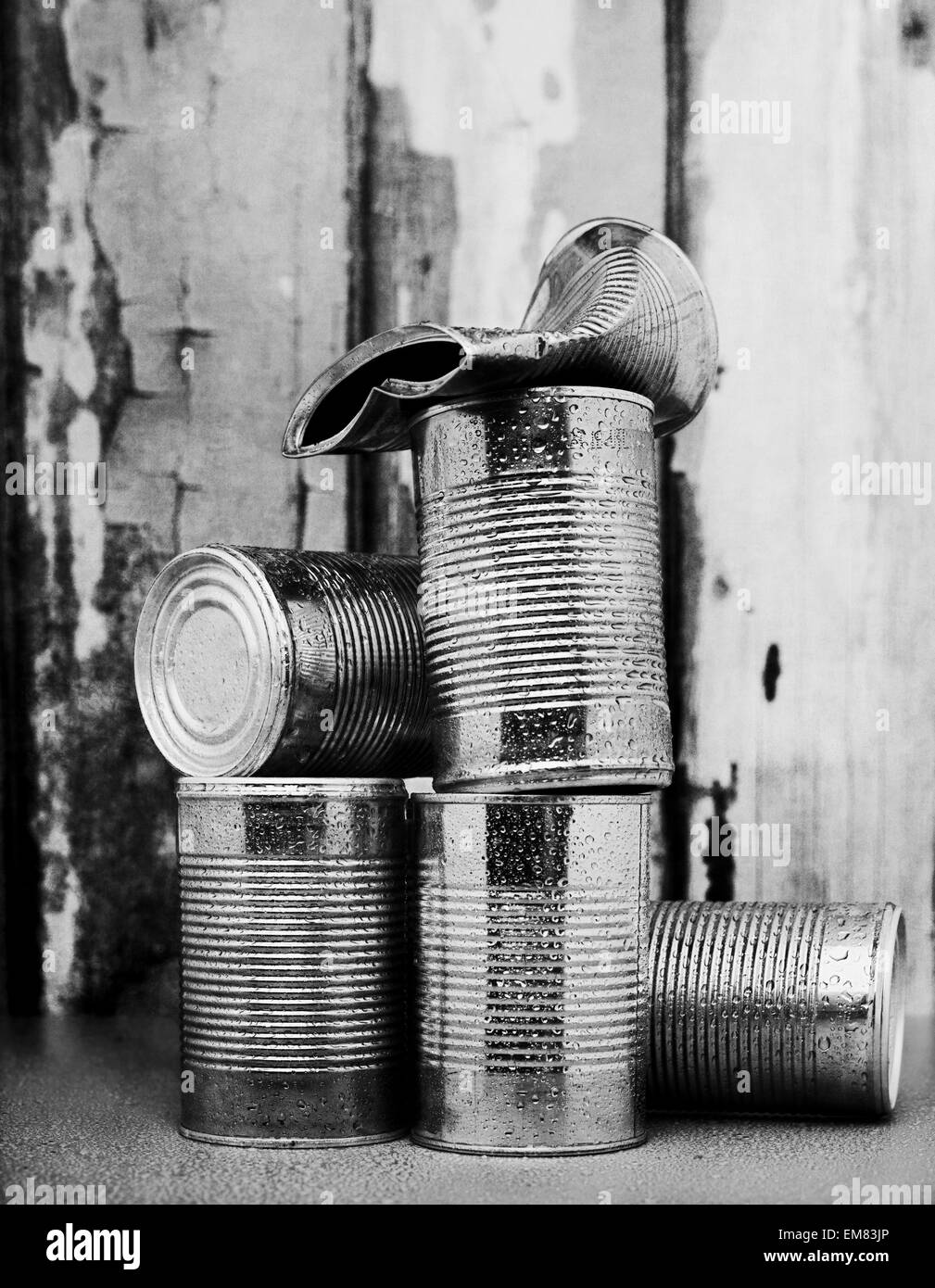 Des boîtes de conserve Banque d'images noir et blanc - Alamy