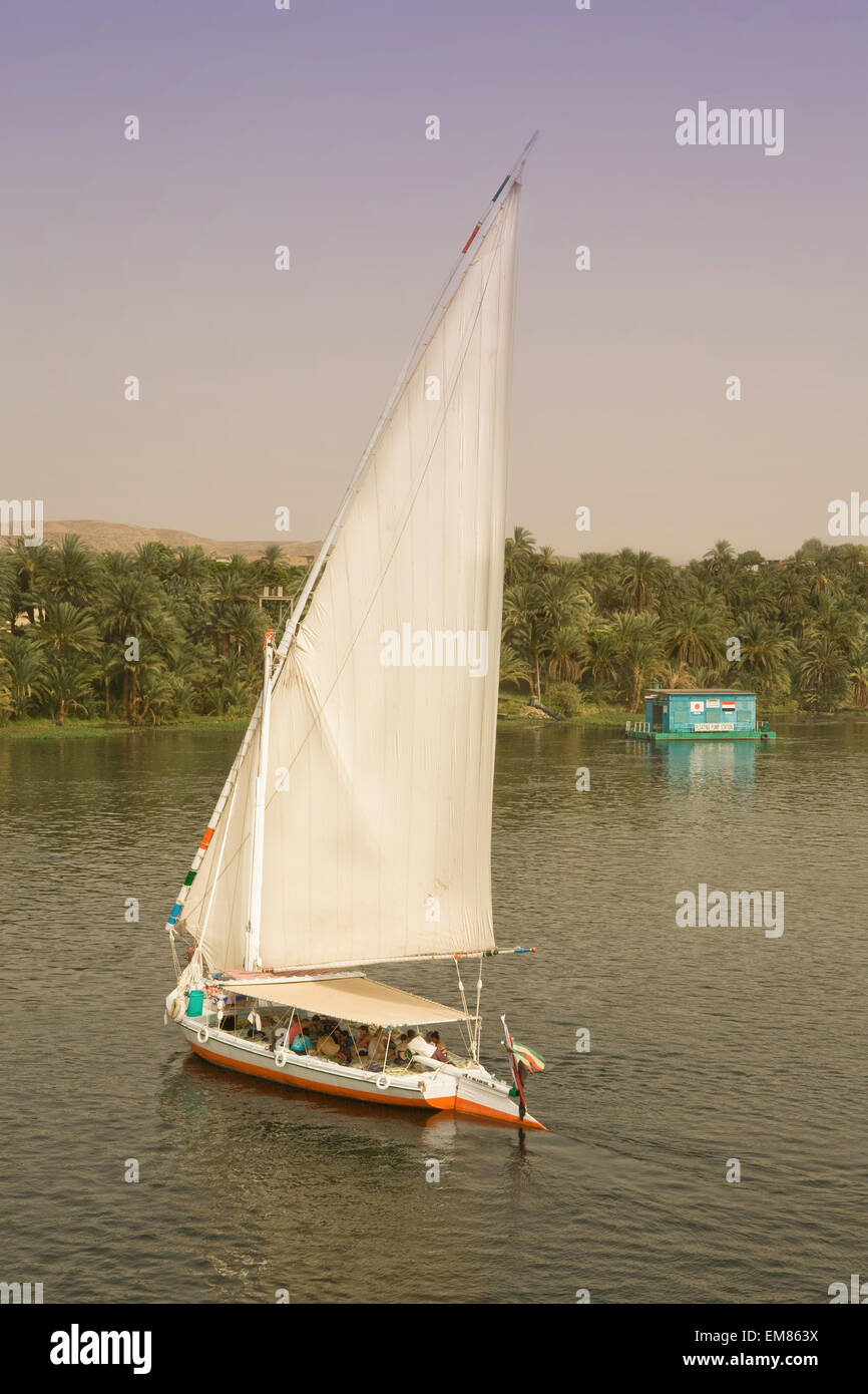 Voilier felouque Banque de photographies et d’images à haute résolution ...