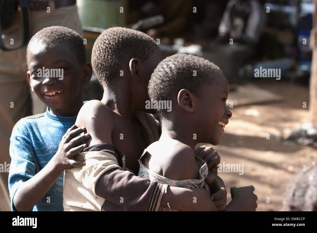 Mali boy smiling happy Banque de photographies et d’images à haute ...