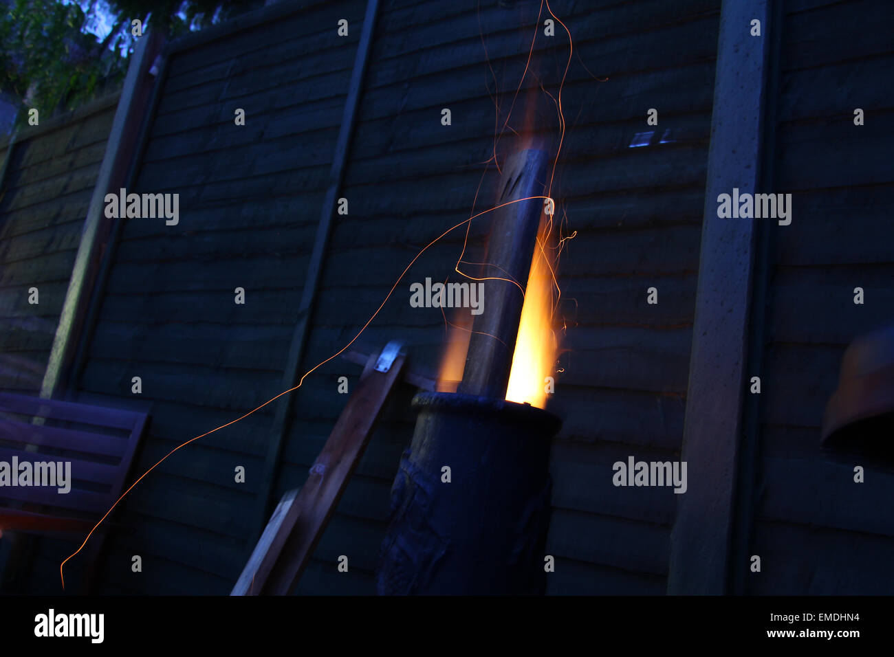 Les feux de bois Banque de photographies et d’images à haute résolution ...