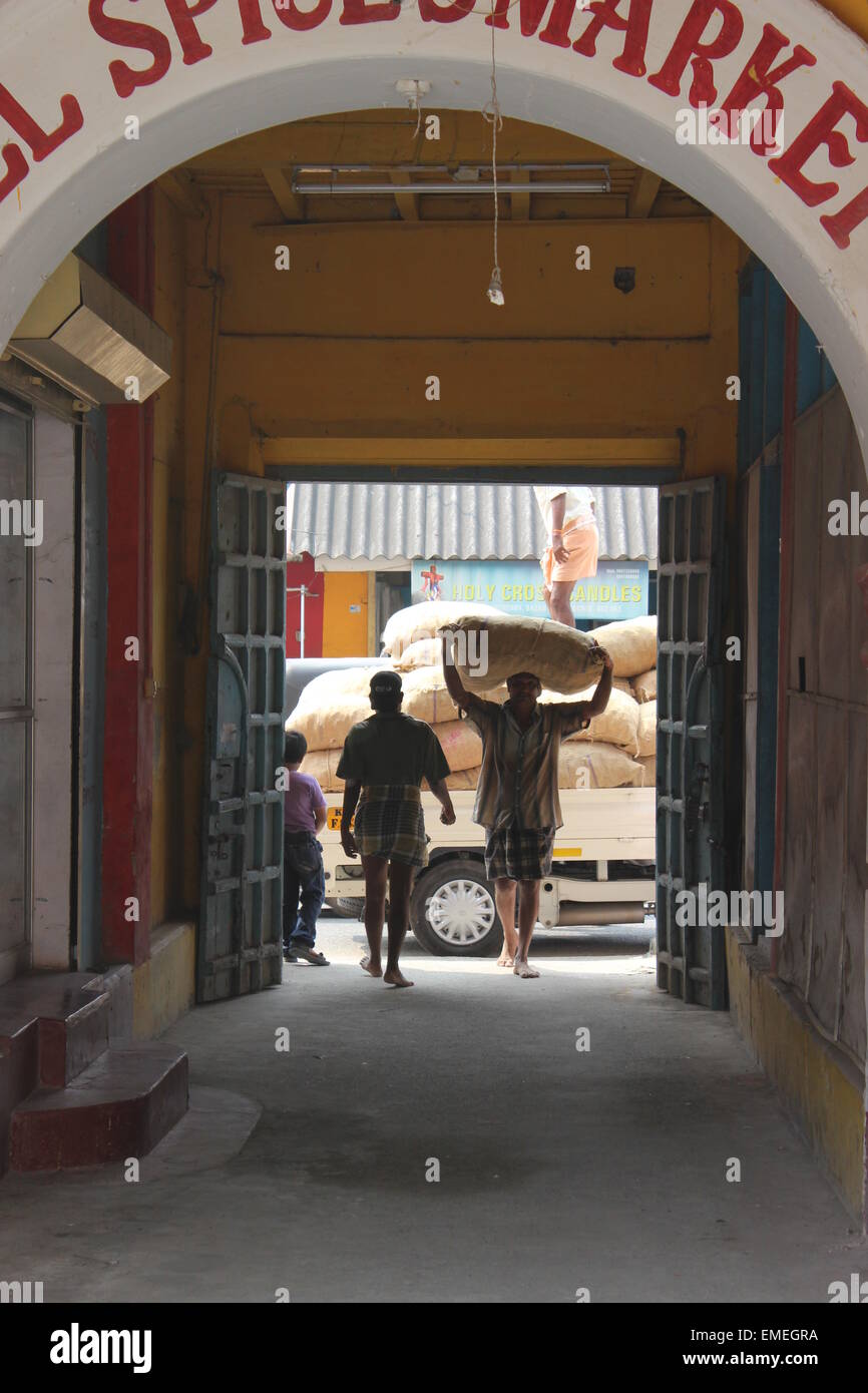 Chargement et déchargement Banque de photographies et d’images à haute ...