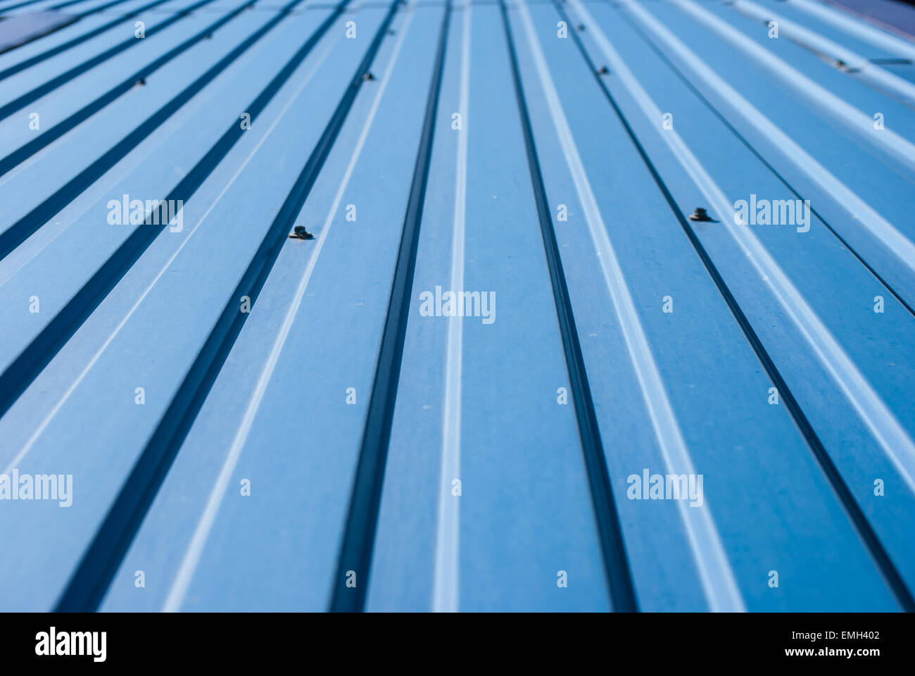 La texture métallique rainuré bleu Photo Stock - Alamy