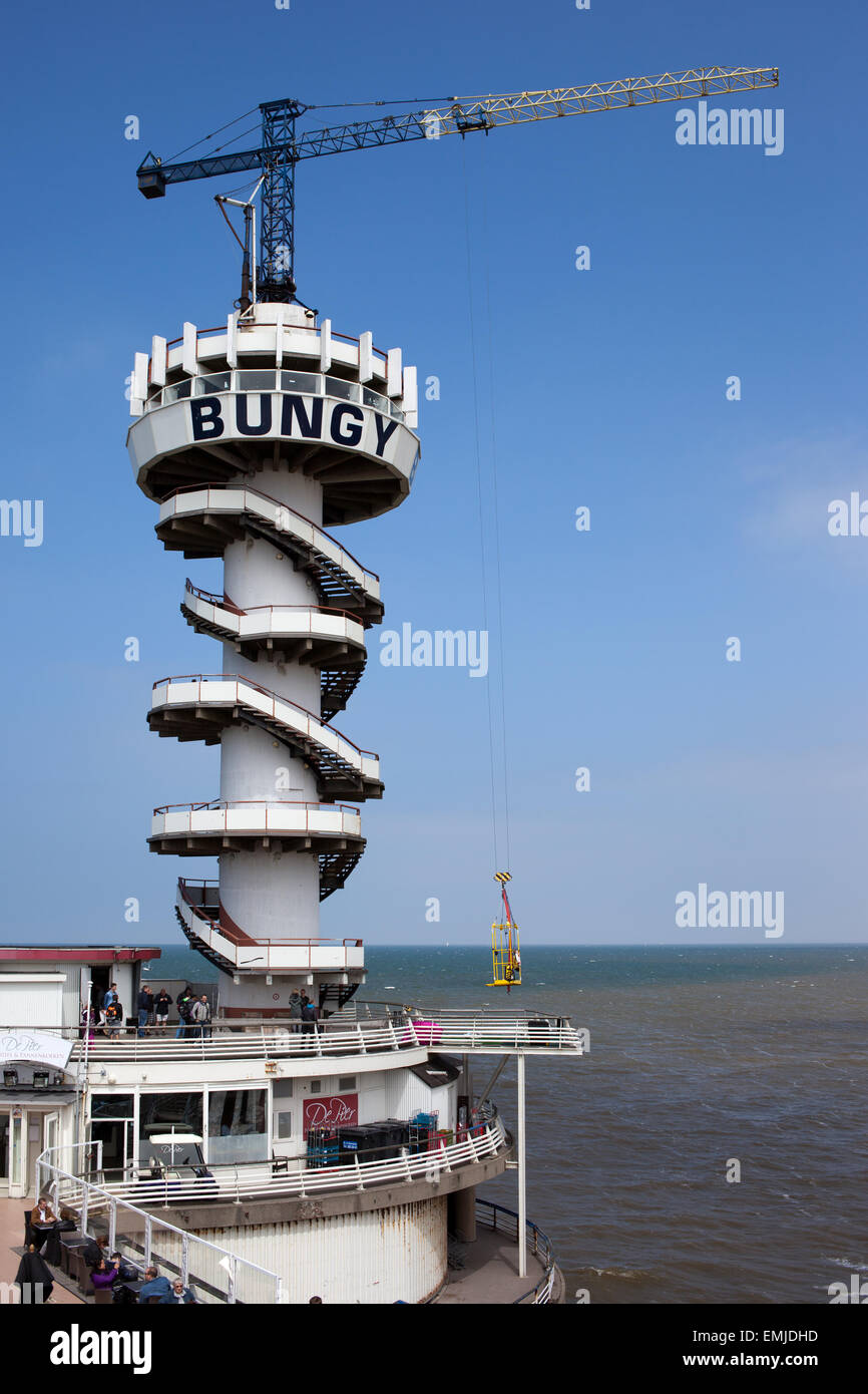 Jumping tower Banque de photographies et d’images à haute résolution ...