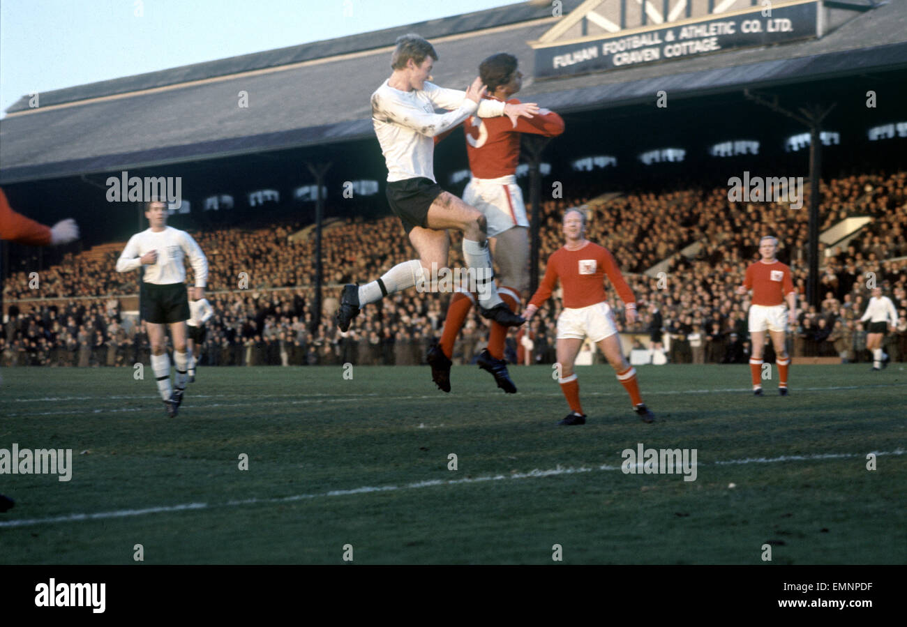 Football match 1965 Banque de photographies et d’images à haute ...