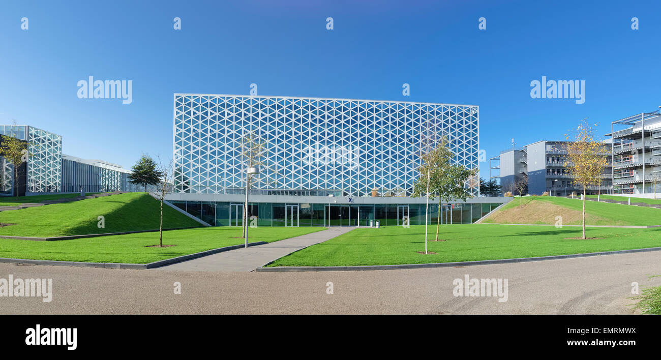 école moderne Banque de photographies et d’images à haute résolution ...