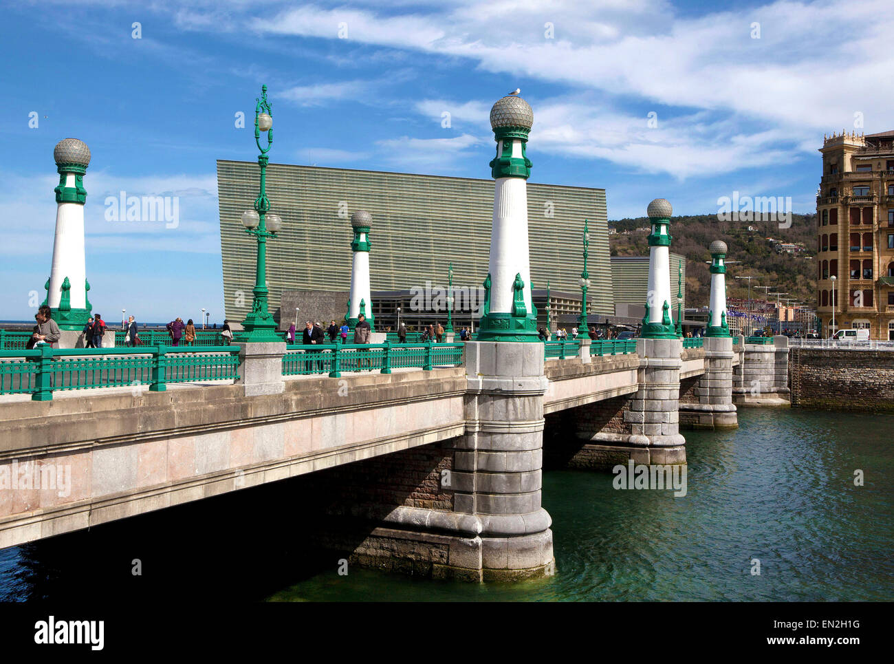 San Sebastian, Espagne : Pont de Zurriola Photo Stock - Alamy