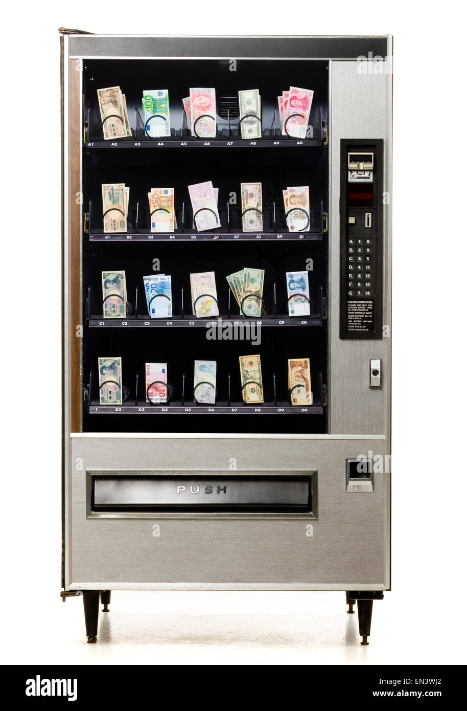 Comment utiliser un distributeur automatique Banque d'images détourées ...