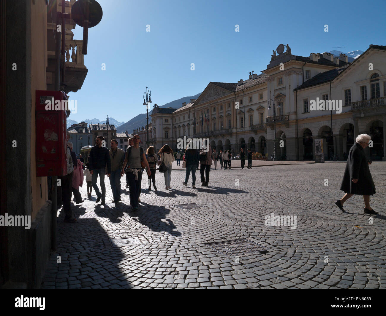 Aosta town Banque de photographies et d’images à haute résolution - Alamy
