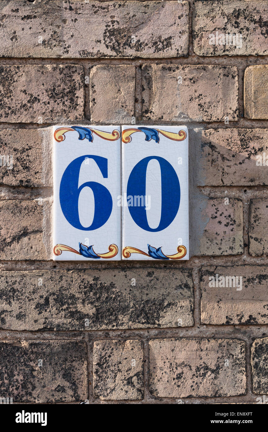 House number 60 sign Banque de photographies et d’images à haute ...