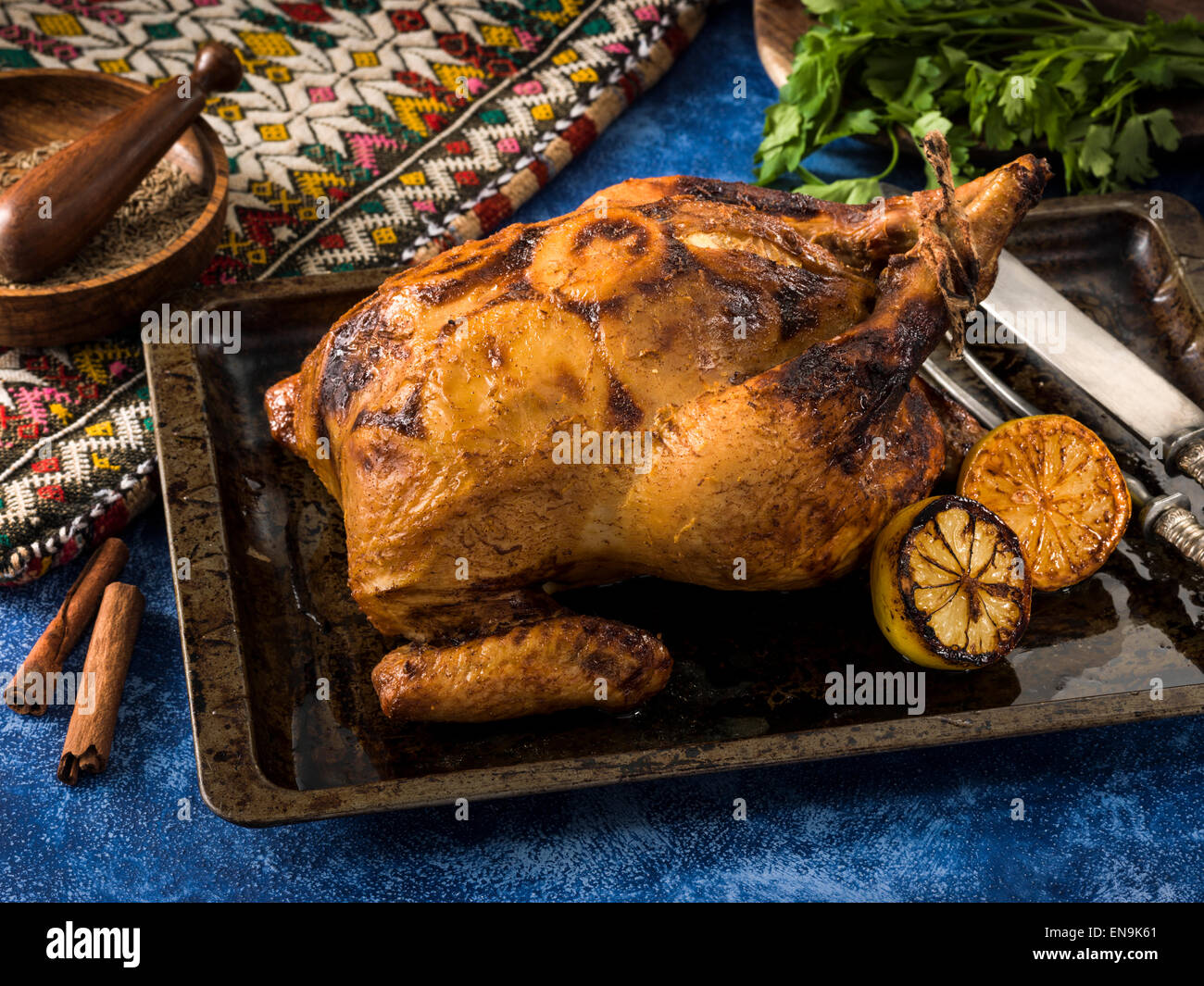 Poulet rôti Banque de photographies et d’images à haute résolution - Alamy