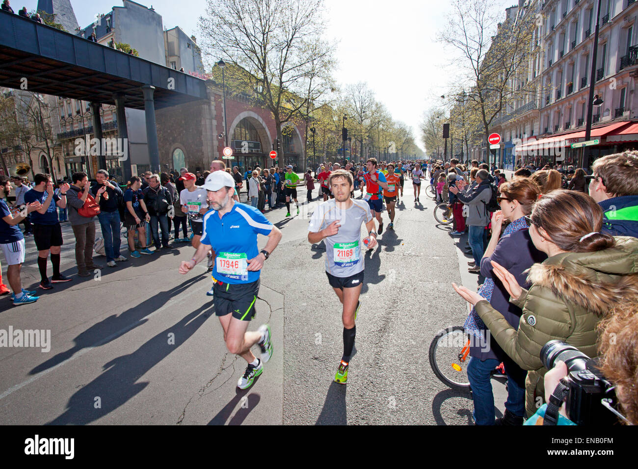 Marathon de paris Banque de photographies et d’images à haute ...