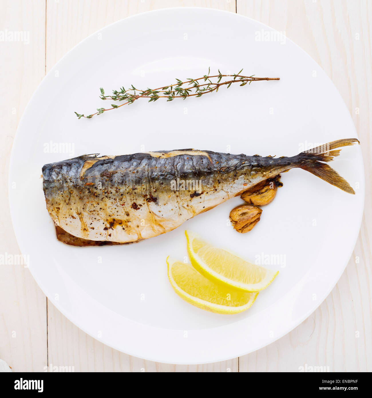 Poisson Maquereau Et Pois Banque d'image et photos - Alamy