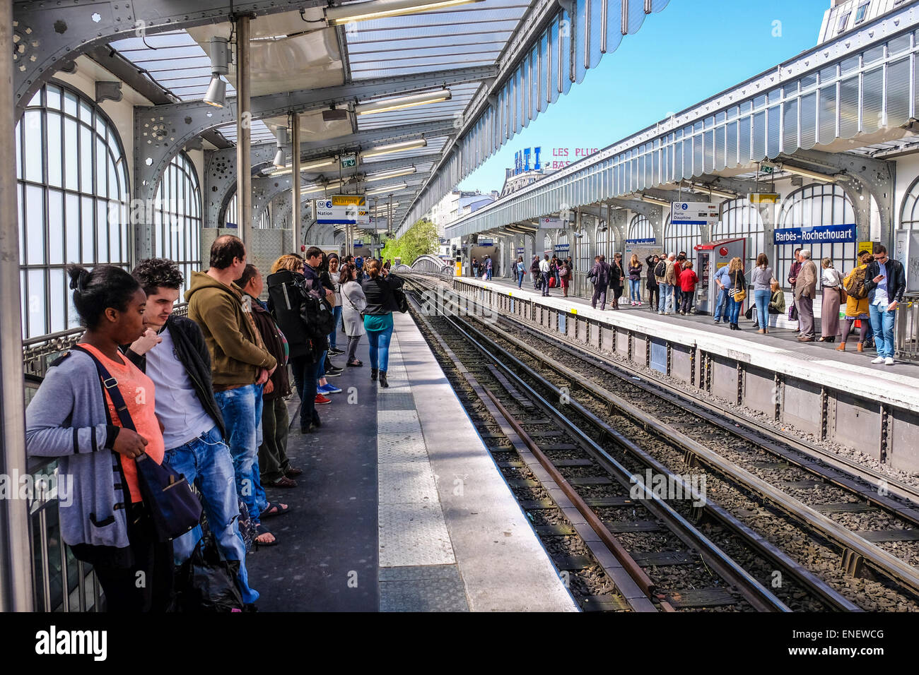 Barbes rochechouart Banque de photographies et d’images à haute ...