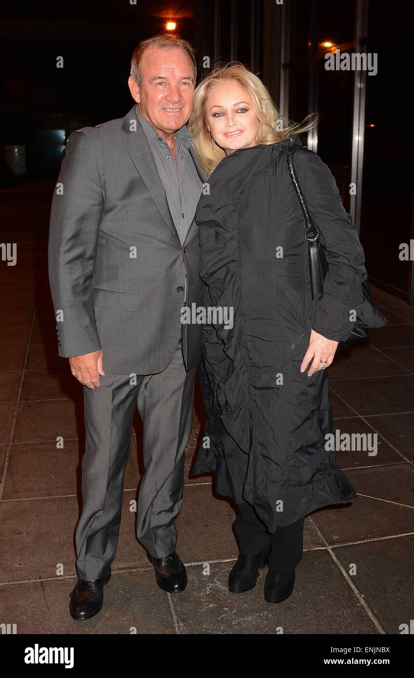 "Le samedi soir Show' à l'extérieur des arrivées En vedette : Bonnie ...