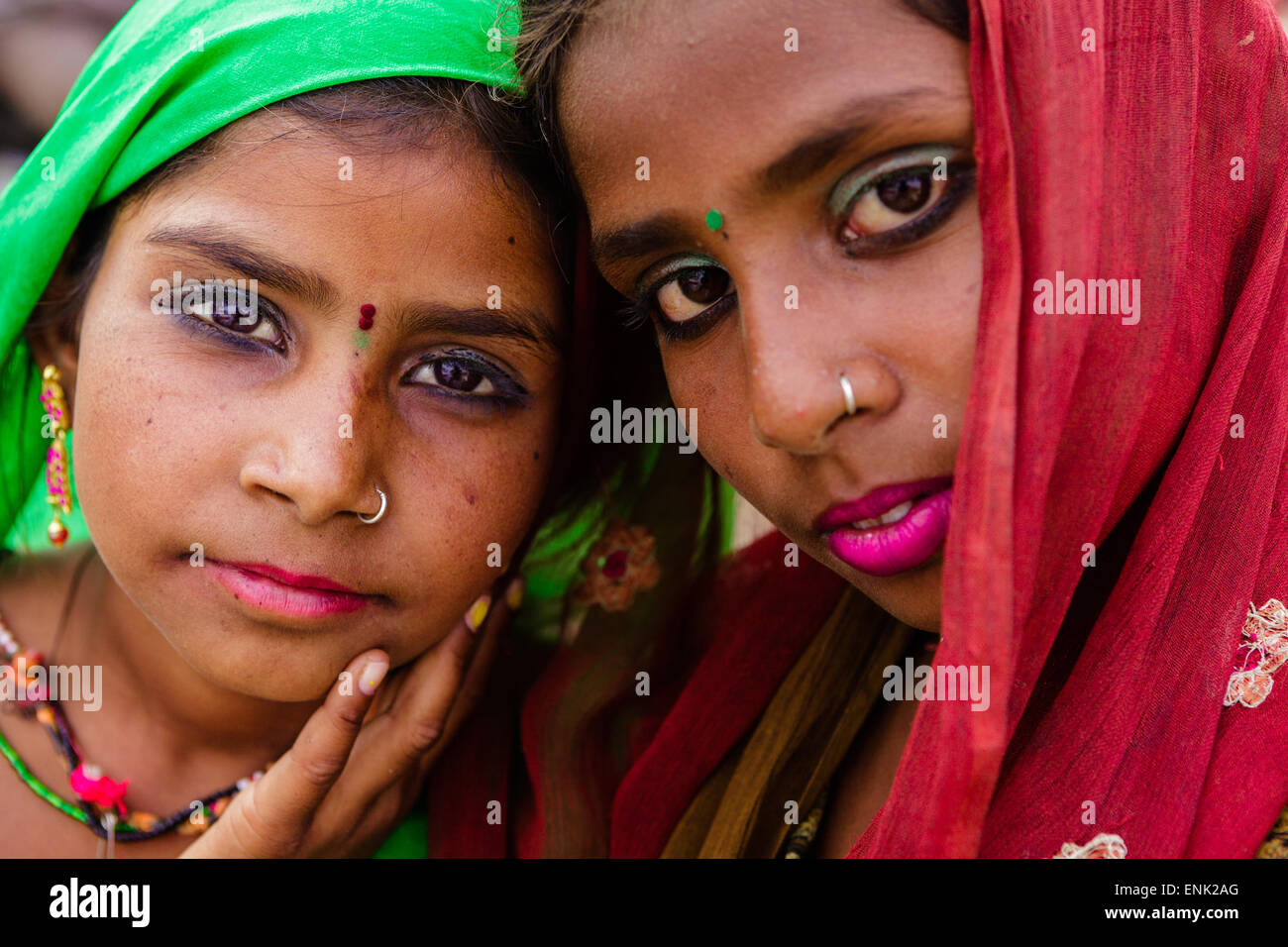 Jeunes femmes indiennes Banque de photographies et d’images à haute ...