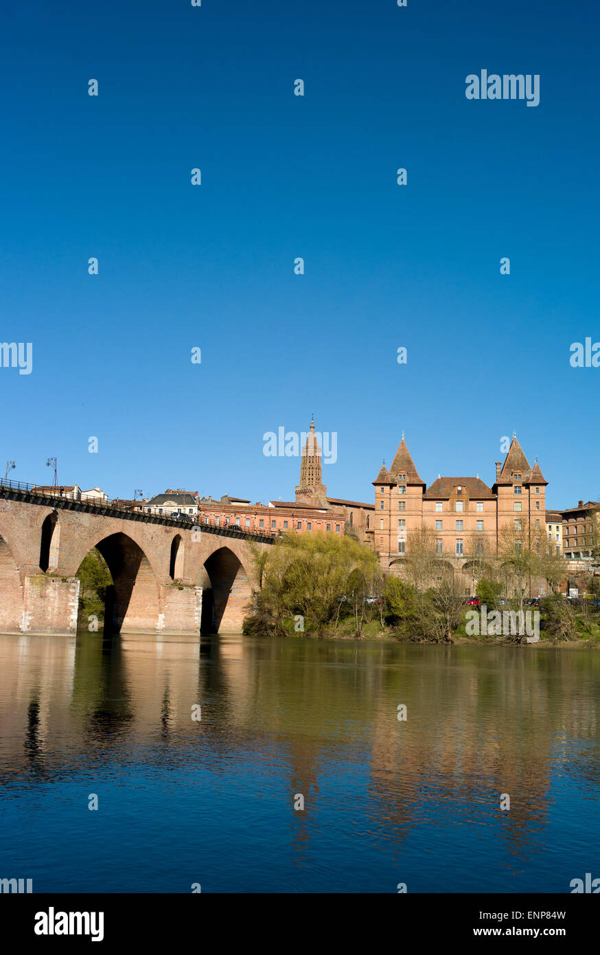 Ancien pont de pierre tarn et garonne Banque de photographies et d ...