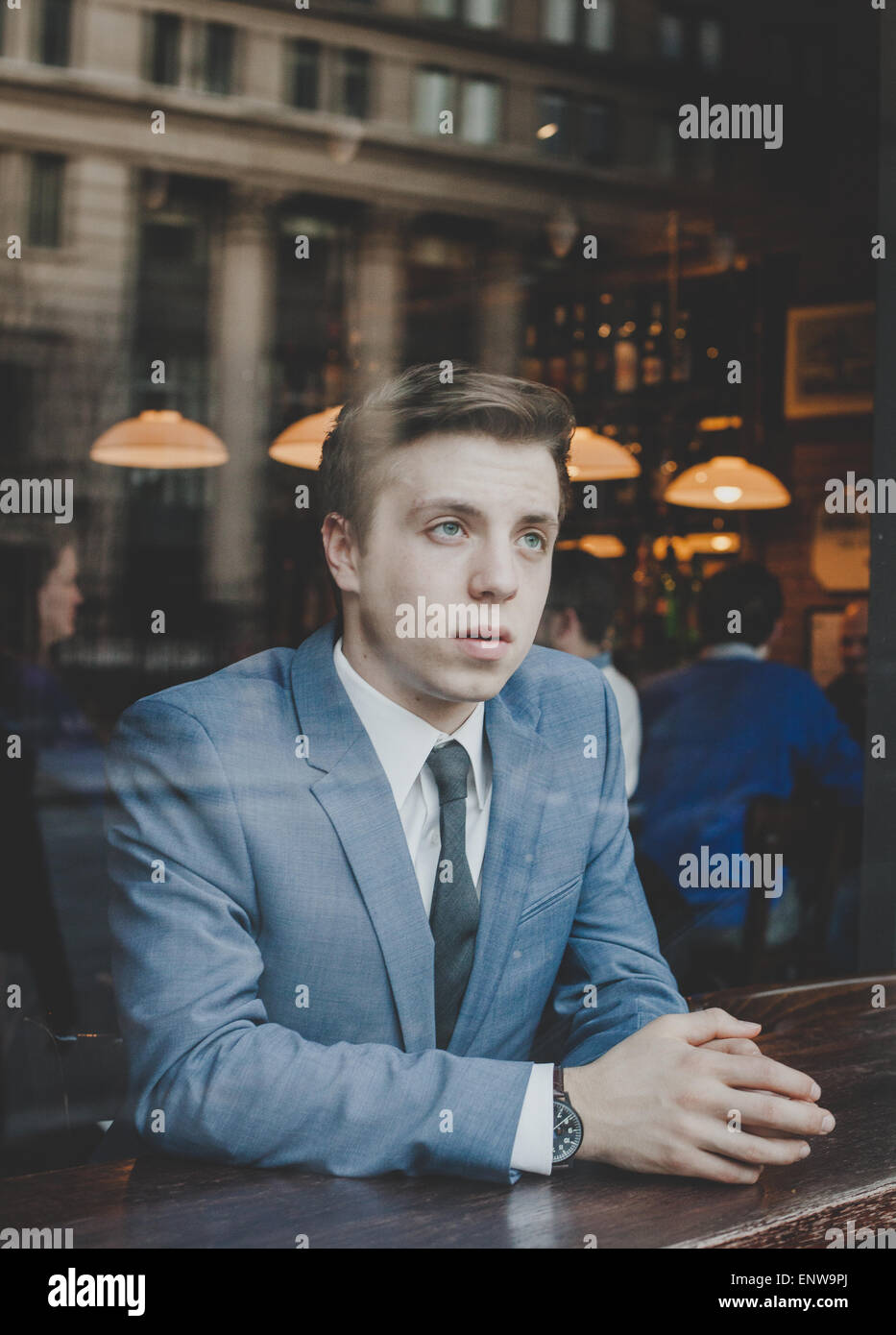 Mode masculine Banque de photographies et d’images à haute résolution - Alamy