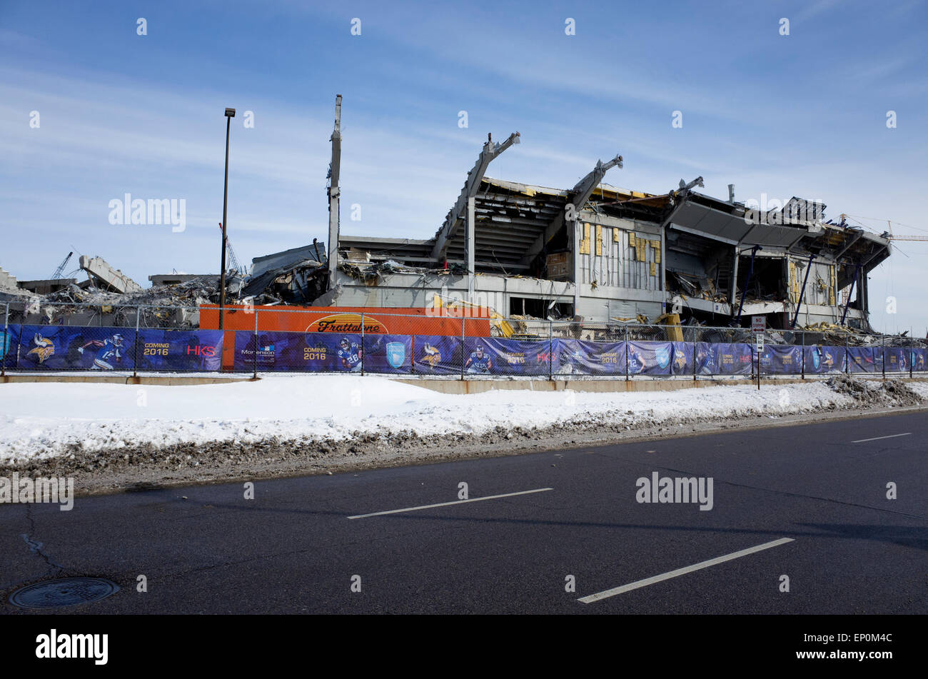 Football stadium demolition Banque de photographies et d’images à haute ...