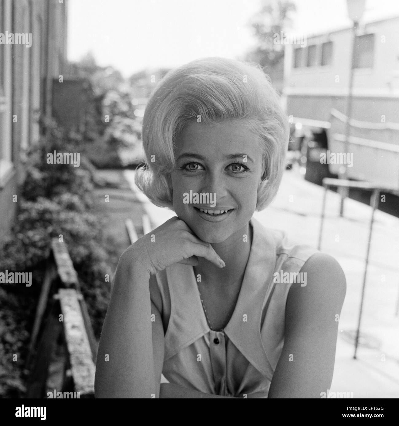 Deutsche Roll- und Eiskunstläuferin Marika Kilius, Deutschland 1960 er ...