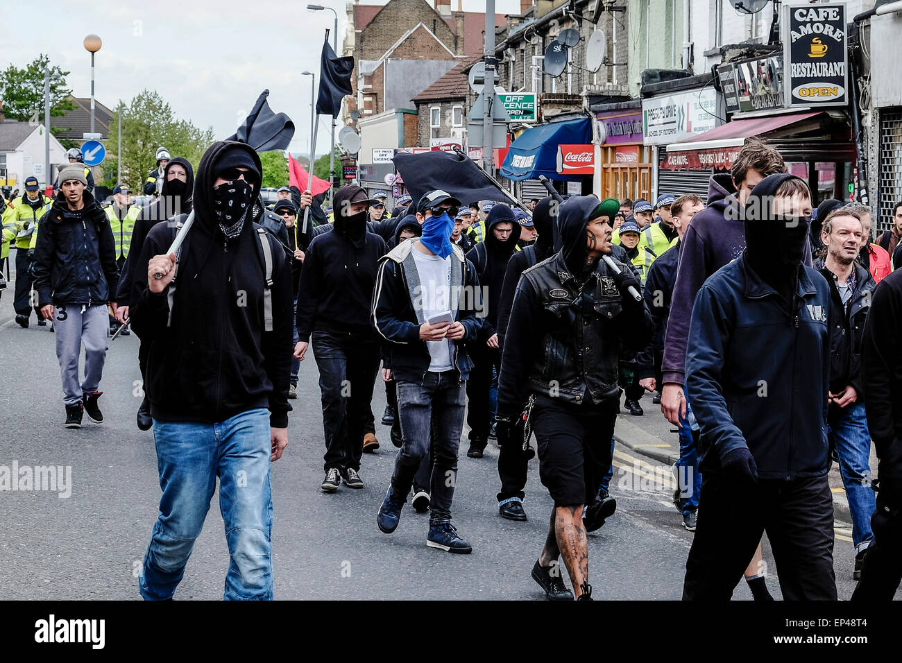 Black bloc protesters Banque de photographies et d’images à haute ...