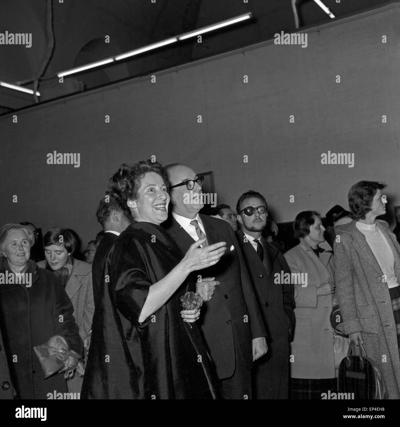 Ida Chagall bei der Eröffnung der Ausstellung mit Werken des Malers ...