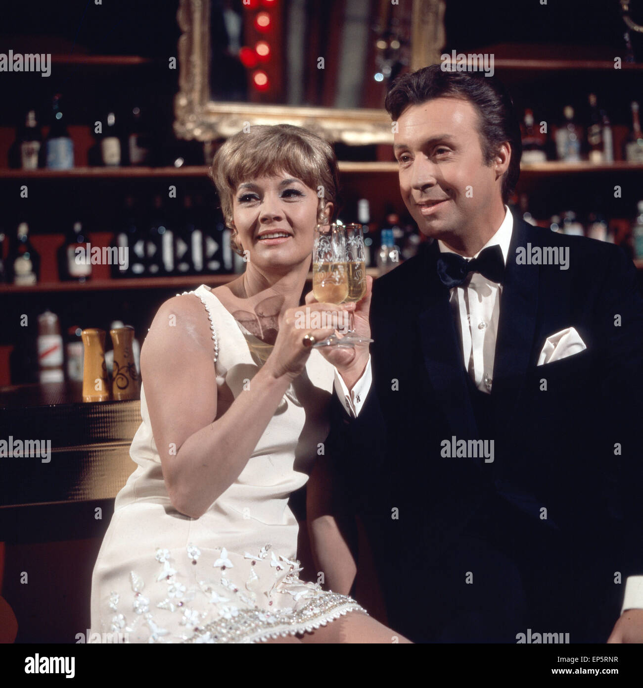 Schweizer Schauspielerin Liselotte Pulver mit Artiste Peter Alexander ...