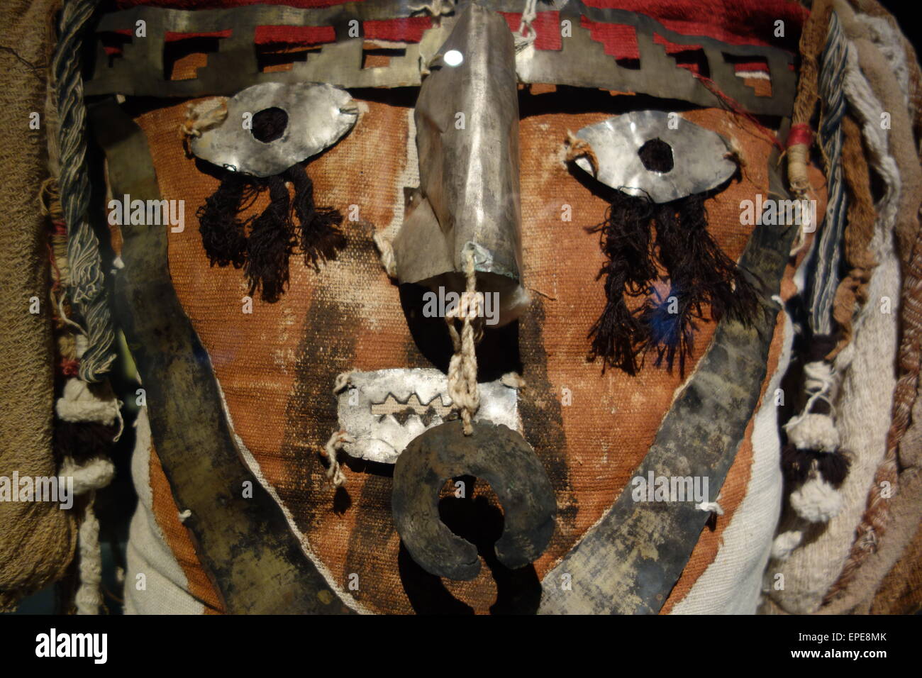 Pre columbian mask Banque de photographies et d’images à haute ...