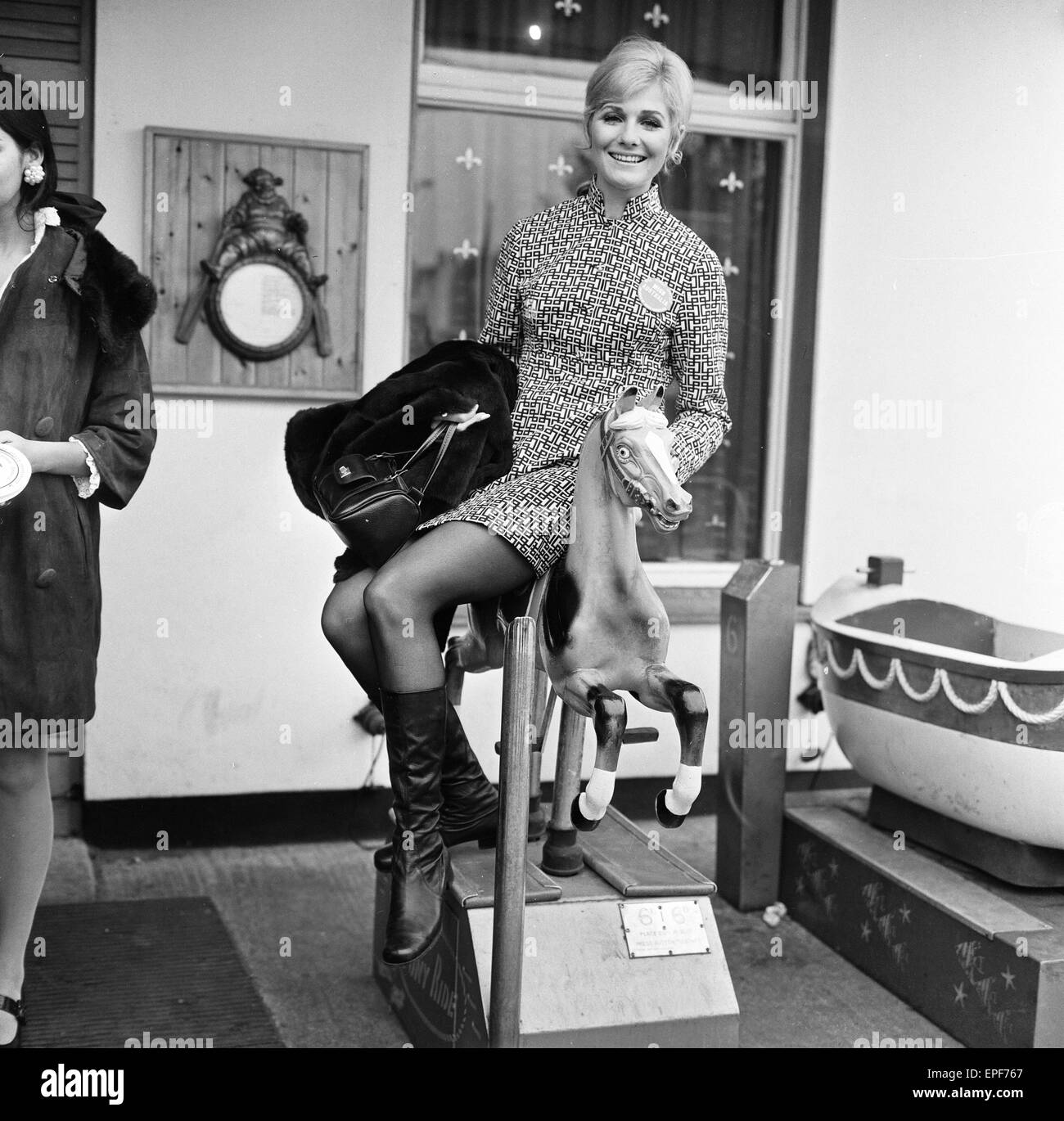 Miss australia miss world 1968 Banque de photographies et d’images à ...